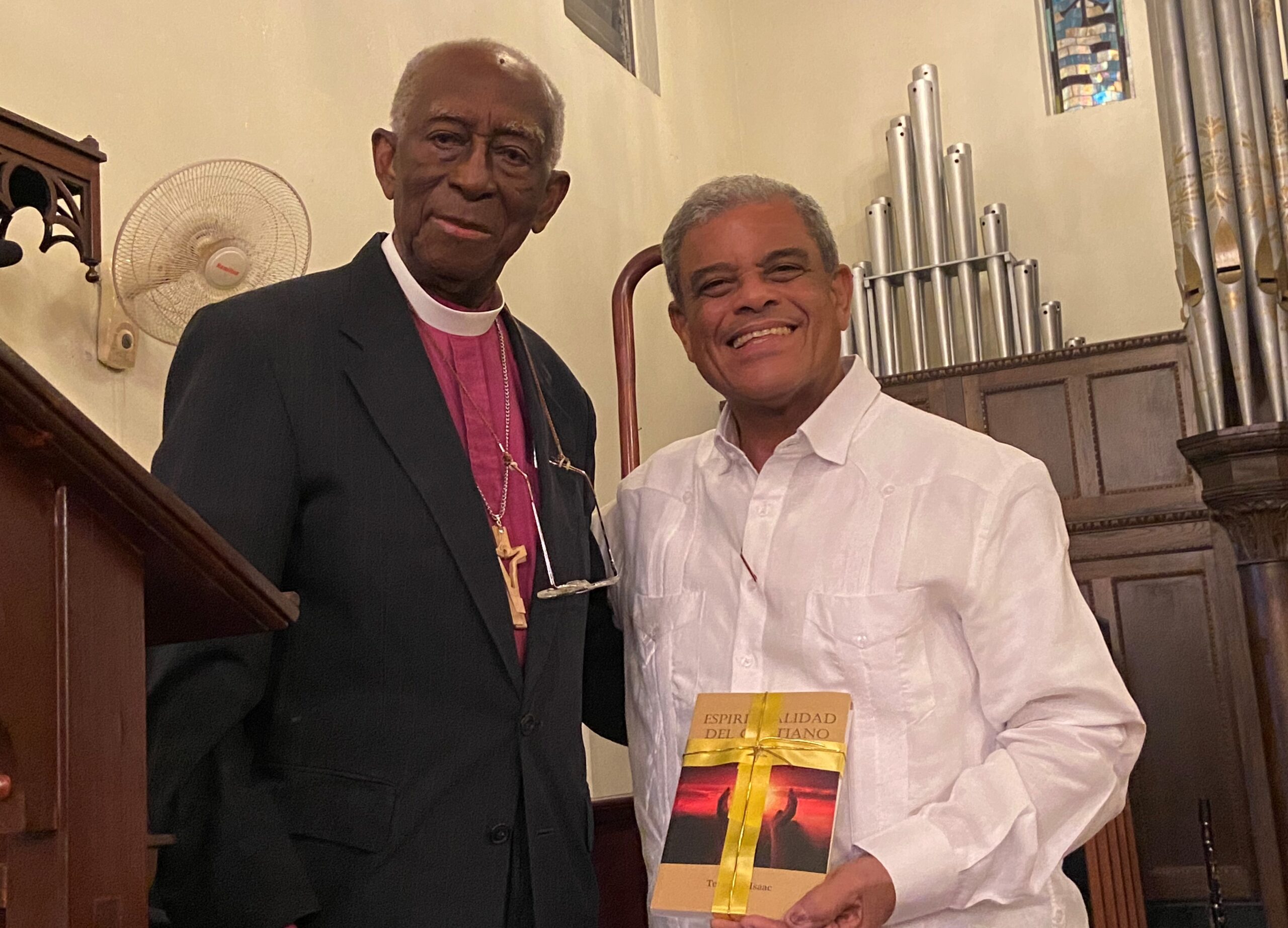 Telésforo Isaac pone en circulación libro “Espiritualidad del Cristiano ...
