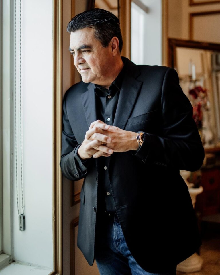 Juan Santoy comparte adaptación de «Vuelve a Llorar», incluida en su ...